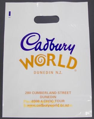 China HDPE/LDPE cortó bolsos al por menor de la mercancía con tintas plástica de encargo de la manija del remiendo con propio fabricante Shopping Bag del starc de Logo Corn en venta