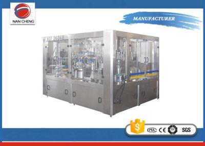 China 3 em 1 máquina de enchimento líquida 1.8KW de Monoblock, máquina elétrica do enchimento da garrafa de água à venda