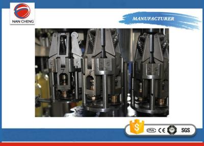 中国 清涼飲料の充填機4.3KW 5000 - 6000BPHの電気飲料の満ちる装置 販売のため
