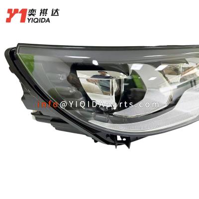 中国 ゼノンフォルクスワーゲンティグアンヘッドライト 5N1941754B 車用最明なヘッドライト 販売のため