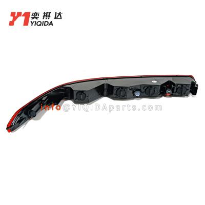 Cina 4M0945096 Ricambi auto Lampade di coda Lampade di coda LED Bar Light Bar Lampade per Audi Q7 in vendita