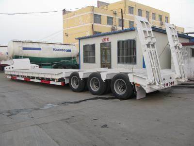 China 50 Ton Tri-Axle Extendable Low Bed Semi Truck Trailer 3axle Drop Deck Trailer Heavy Duty Low Bed Truck Trailer Lowbed for sale