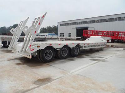China Weifang Forvever Machinery Transporting 50 Tons Low Bed Semi-Trailer 3 Axle 50t-80t Heavy Truck Trailer Lowboy Semi Truck Trailer for sale
