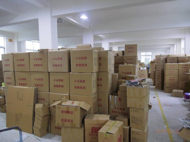 Multiple size options of pricing display cubes