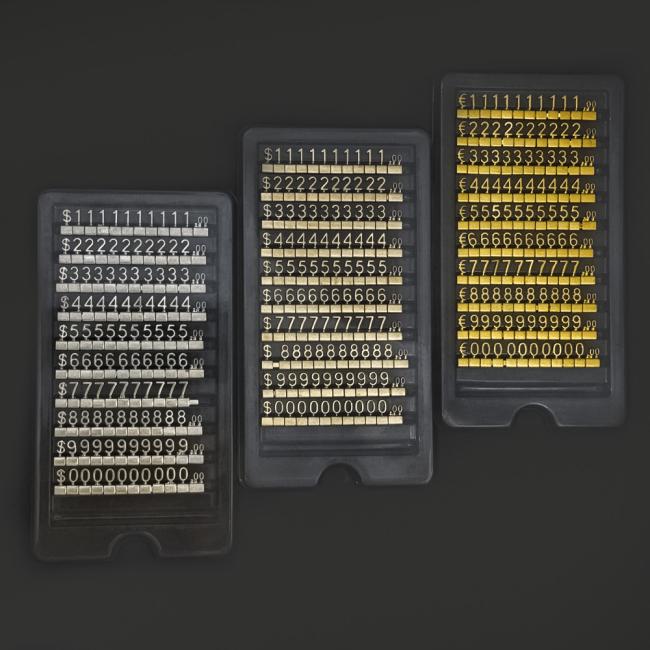 3D Metal Price Tag application in jewelry store