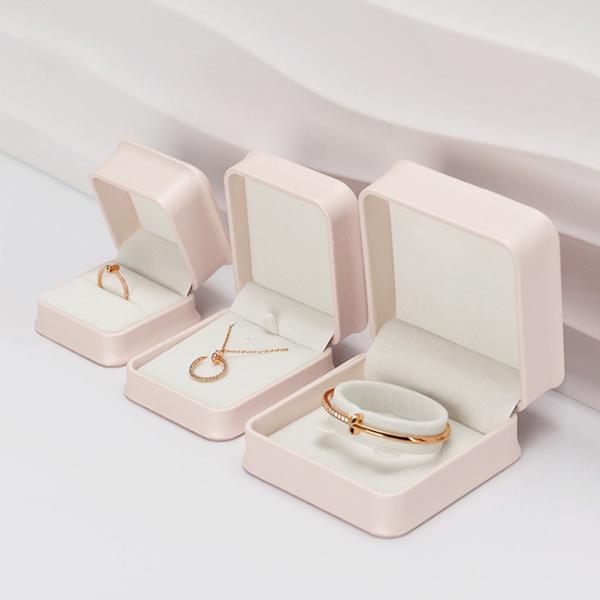 Quality BPU03 PU Leather Square Luxury Gift Box Set For Jewelry Display And Packaging for sale
