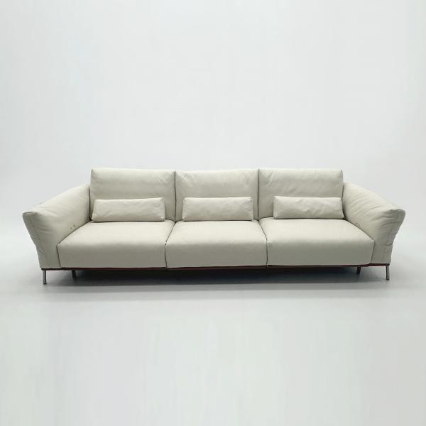 Quality OEM Design Luxury Villa Modern Recliner Sofa With Electric Function Zero Wall Design for sale