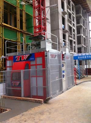 China Stahl-Einzelkäfig 55kw Fahrgasthebeheber für Baustelle SC300 zu verkaufen