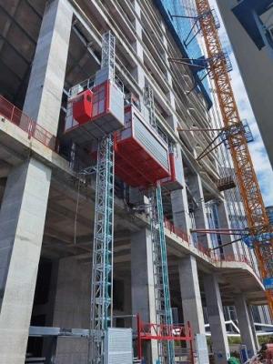 Cina SCE400G Sollevamento di materiale per passeggeri, con sezione a doppio palo e porta rotante elettrica in vendita