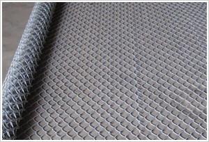 China Multi PVC Color Driveway Chain Link Fencing With Steel Iron Wire Materials for sale