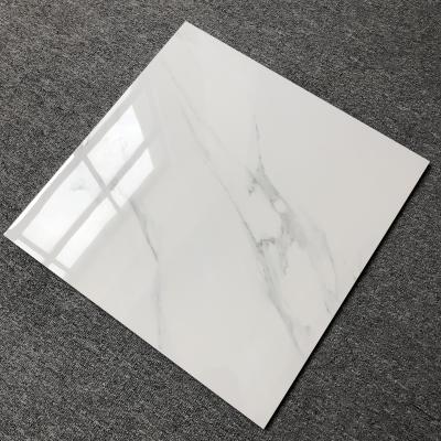 Cina Assorbimento dell'acqua 0,5% 60x60 cm Porcellana dorata Calacatta Piastrelle di parete bianche vetrate in vendita