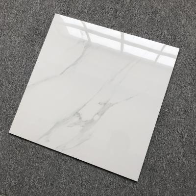 Cina Assorbimento dell'acqua 0,5% 60x60 cm Porcellana dorata Calacatta Piastrelle di parete bianche vetrate in vendita