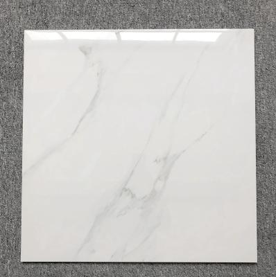 Cina Assorbimento dell'acqua 0,5% 60x60 cm Porcellana dorata Calacatta Piastrelle di parete bianche vetrate in vendita