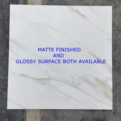 Cina Porcellanato a corpo intero resistente agli acidi lucidato con piastrelle 60x60 in marmo d'oro di Calacatta in vendita
