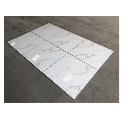 Cina Porcellanato a corpo intero resistente agli acidi lucidato con piastrelle 60x60 in marmo d'oro di Calacatta in vendita