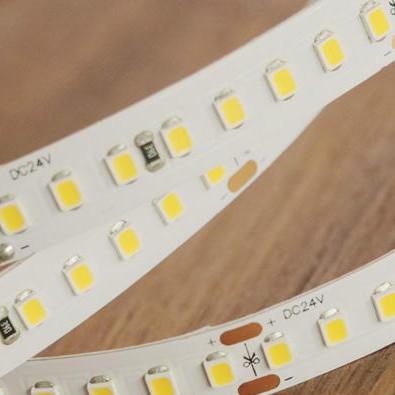 Cina Alto nastro 2700K di efficienza SMD del lume in vendita