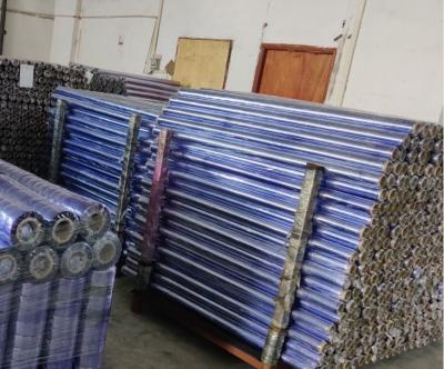 Cina Nessun chiaro film blu appiccicoso 42PHR 28kg del PVC del rotolo 0.05mm dello strato del PVC per il materasso in vendita