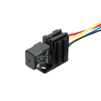 Cina OEM 5 Pin Automotive Electrical Relay 24v normalmente aperto o cambiamento in vendita