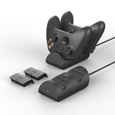 中国 タイプC XBOXの双生児の充電器、550mA*2 XBOXシリーズXコントローラーの充電ステーション 販売のため