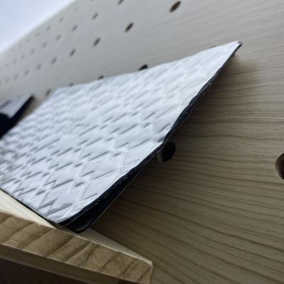 China Fábrica de Tapete de Amortecimento e Redução de Ruído / Amortecimento e Redução de Vibração Ecológico de 2mm / Isolamento Térmico e Acústico Automotivo / Amortecimento Sonoro para Carros à venda