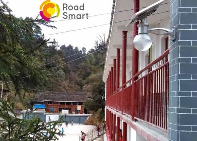 China Remote Control All In One Solar Led Street Light With Panel Angle Adjustable for sale