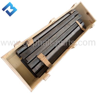 Cina AB500-2TP2 di alta qualità piastra a viti di base per stufa di pavimentazione dell'asfalto 2051694 Materiale del kit piastra a viti NM400 Hardox400 in vendita