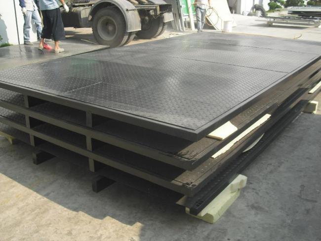 Close-up view of FRP Dry Truck Box panel construction and materials