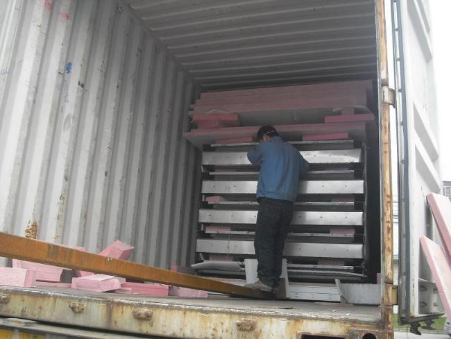 Interior view of 1.0t refrigerated truck body showing aluminum floor and insulation