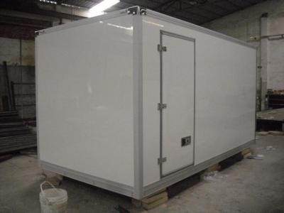 중국 디젤 연료 용량 요구 사항에 맞게 조정 가능한 유리섬유 냉장 트럭 체격 판매용