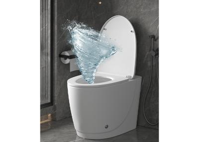 Cina Bagno ceramico bianco intelligente del gabinetto del sensore avanzato moderno del piede in vendita