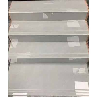 Cina la porcellana di marmo di sguardo di 1200*470mm piastrella le mattonelle lustrate di punto della scala del pavimento lucidate ente completo in vendita