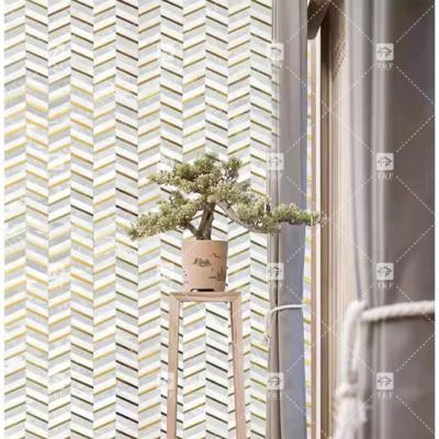 Cina Carrara marmo misto ottone Aringbone mosaico piastrella 300x300mm anti-slip in vendita