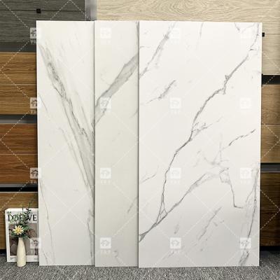Cina Marmo Look Carrelaggio Bianco Porcellano Rusitc lucidato Porcellana Piastrelle di pavimento in ceramica in vendita