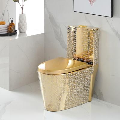 Cina Toilette occidentale di un pezzo ceramica dell'oro della ciotola di toilette del bagno dell'OEM di T&F in vendita