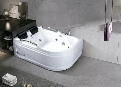 Cina Bolla di aria fiancheggiata della vasca 2 acrilici bianchi dell'interno dell'angolo della Jacuzzi in vendita