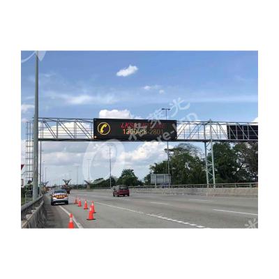 China Highway Roadway Safety Full Color Traffic VMS LED Sign featuring 128*256 Panel Size for sale