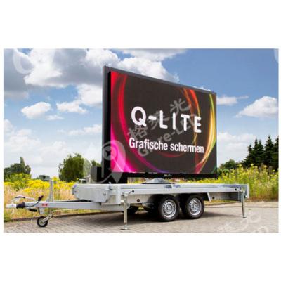 China Outdoor Highway Traffic VMS LED Message Board Screen Max 550w With Trailer 2560x1280mm for sale