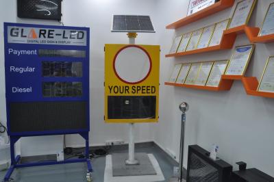 China Portable Mobile Led Radar Speed Sign Speed Limit Sign 10000 CD/M2 Viewing Angle  30° for sale
