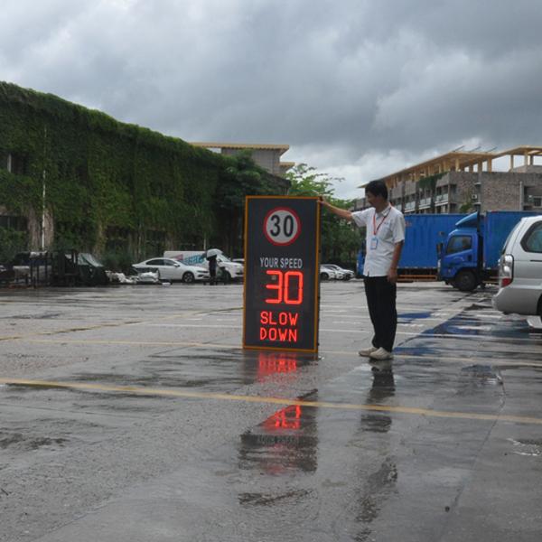 Quality Solar Powered LED Radar Speed Sign with 100M Detection Range for sale