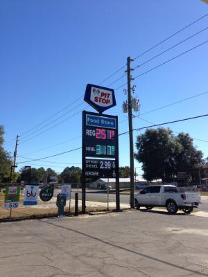 China Outdoor LED Gas Price Sign with 8"-32" Digit Height Multiple Color Options and Front/Rear Access Maintenance for sale