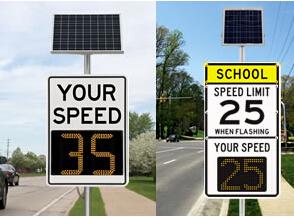China Outdoor Variable Message Sign with 10mm Pitch 100000 Hrs Life Span and 2 Years Warranty VMS LED Display for sale