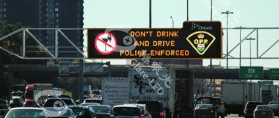 中国 屋外用、リモートコンテンツ管理とカスタマイズされた明るさ調整機能を備えた省エネP16 LEDディスプレイ 販売のため