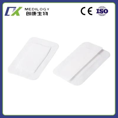 中国 非編まれたパッドが付いている生殖不能の傷の付着力のドレッシングに服を着せる無菌PUのフィルム 販売のため