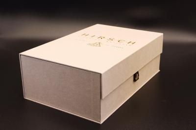 中国 金が付いている良質の贅沢なワインの荷箱は浮彫りになるDebossingを押すことを失敗させる 販売のため