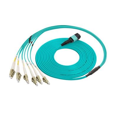 Cina 1-30 il metro MTP/MPO al cavo a fibre ottiche 3.0mm di LC smazza fuori il cavo a fibre ottiche in vendita