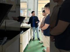 Warmly welcome Hong kong clients come to visit our factory!