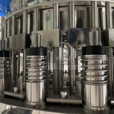 China Het Vullen van SUS304 20000BPH het Materiaal van het het Waterflessenvullen van de Watermachine met GLB-Heftoestel Te koop