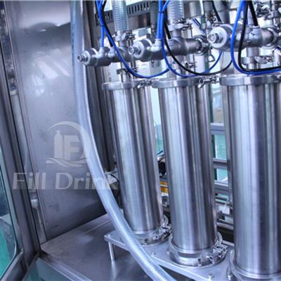 Cina Macchina di rifornimento variabile del gel della doccia di regolamento di velocità della macchina di rifornimento del pistone di frequenza in vendita