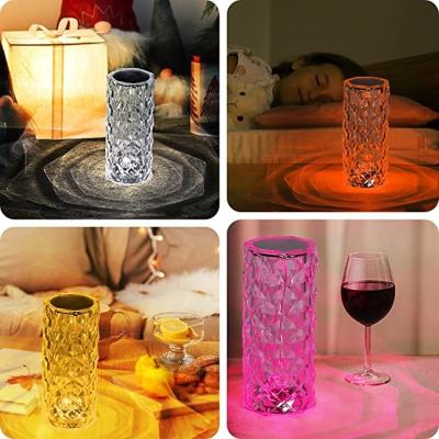 Cina Diamante di controllo di RGB Rose Crystal Table Lamp With Remote di 16 colori in vendita