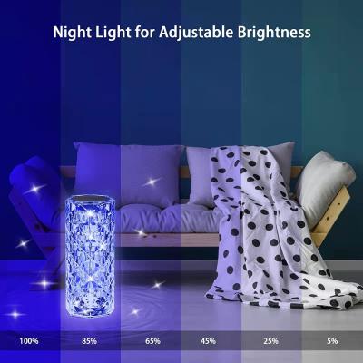 Cina Diamante di controllo di RGB Rose Crystal Table Lamp With Remote di 16 colori in vendita